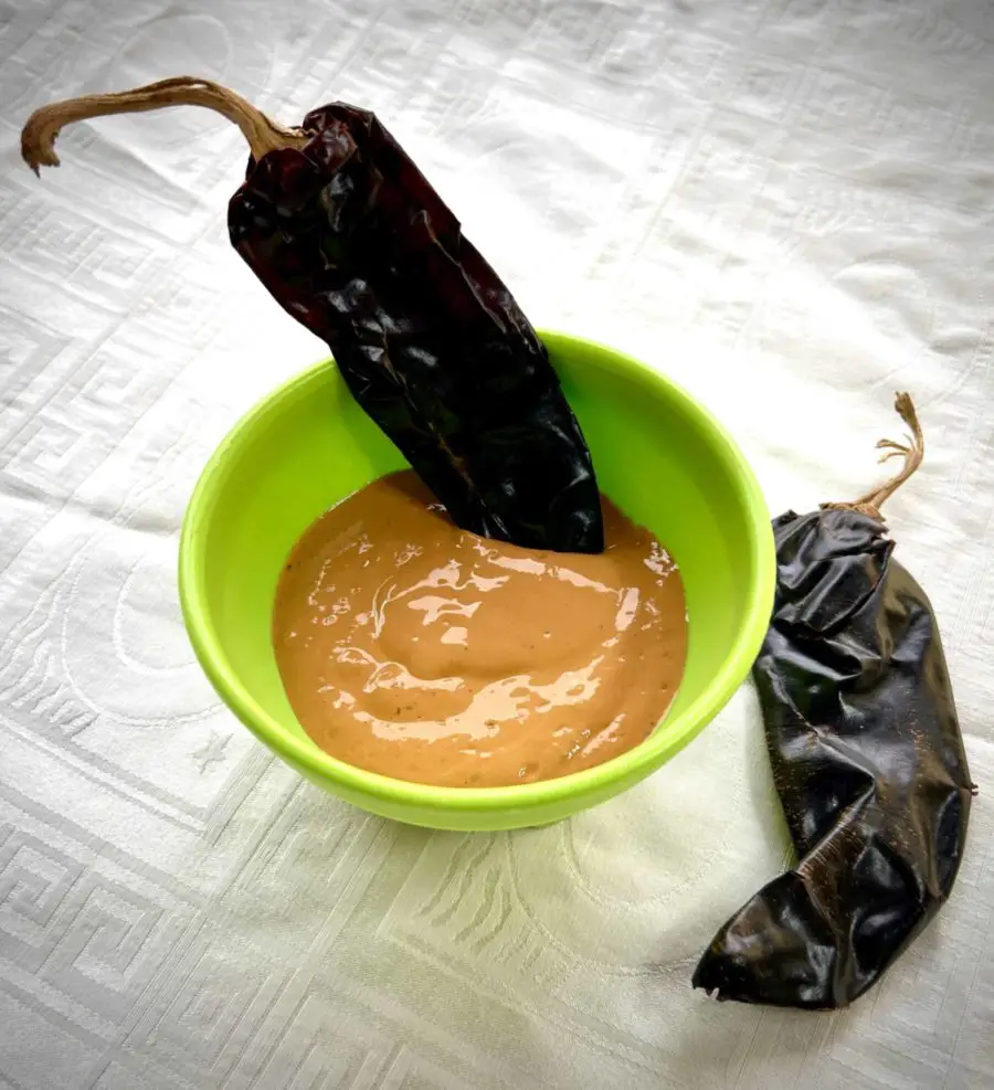 Creamy Guajillo Pepper Sauce - Food to Share