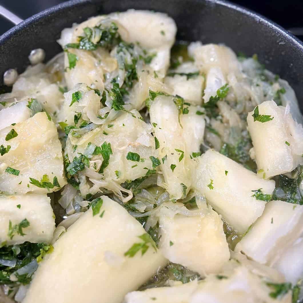 Yuca Con Mojo Al Estilo Cubano - Food To share